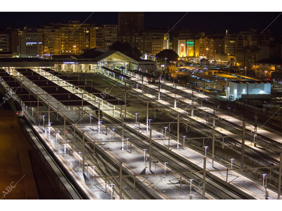 estación Renfe de Alicante foto Juan Carlos Soler Archdc - Archivo ABC