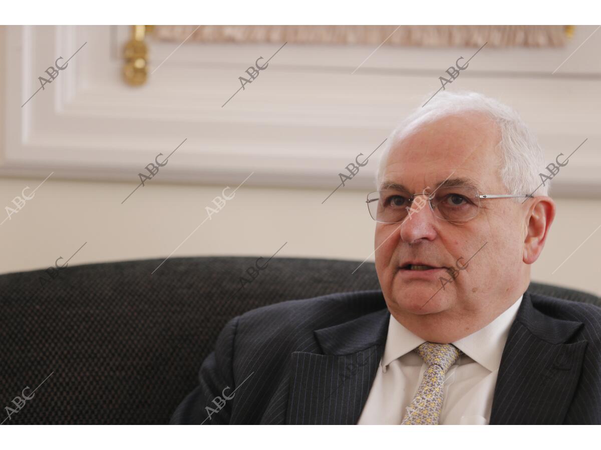 entrevista con el columnista del Financial Times Martin Wolf Foto ...