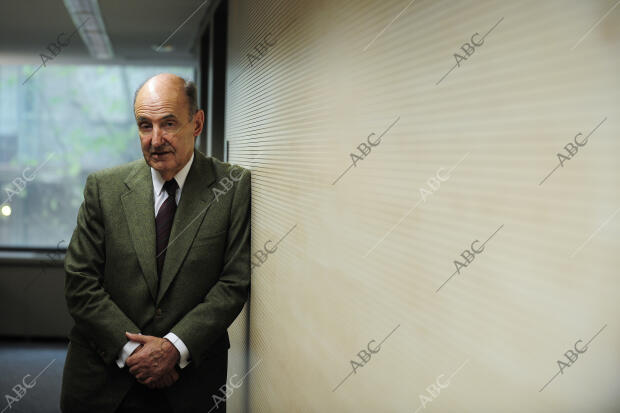 Entrevista con el abogado Miquel roca Junyent - Archivo ABC