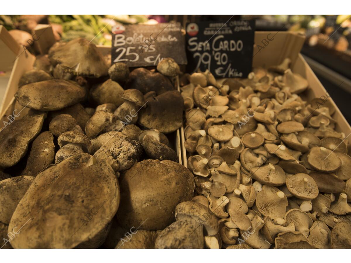 Centro Comercial El Corte Ingles / Goya Supermercado gourmet Frutas y ...