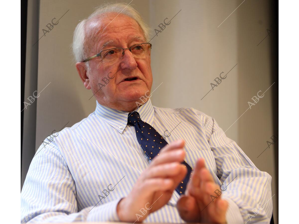 Entrevista A Javier Moscoso, Político - Archivo ABC