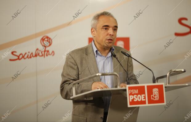 Rueda de prensa de Rafael Simancas - Archivo ABC