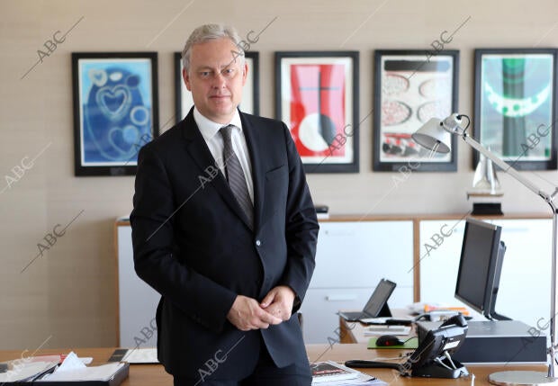 Entrevista A Simon Manley, embajador de reino Unido en España - Archivo ABC Entrevista A Simon Manley, embajador de reino Unido en España - Archivo ABC