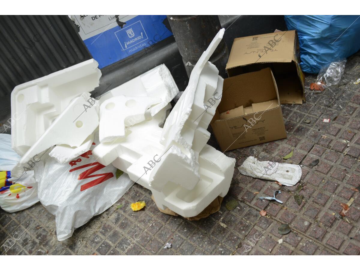 Reportaje sobre la suciedad en las calles de Madrid - Archivo ABC