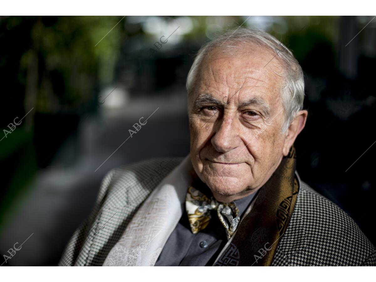 Entrevista a Inocencio Arias, por la publicación de su memorias ...