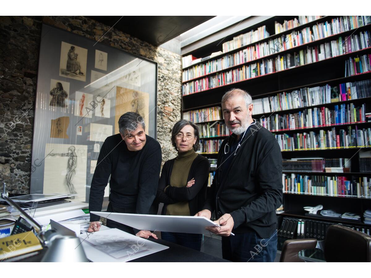 Los arquitectos Rafael Aranda, Carme Pigem y Ramón Vilalta de RCR ...
