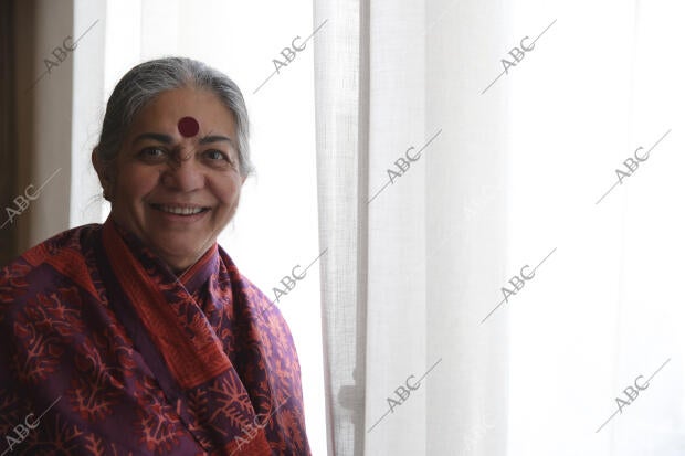 Entrevista con la activista indú Vandana Shiva - Archivo ABC