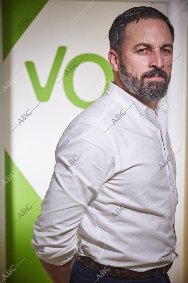 Entrevista a Santiago Abascal, presidente de VOX en la sede de partido ...