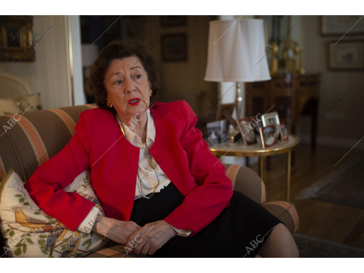 Entrevista a Maria Teresa Estevan Bolea ARCHDC foto de Maya Balanya ...