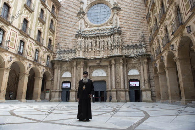 Entrevista al padre Manuel Nin, monje de Montserrat y obispo en Atenas ...