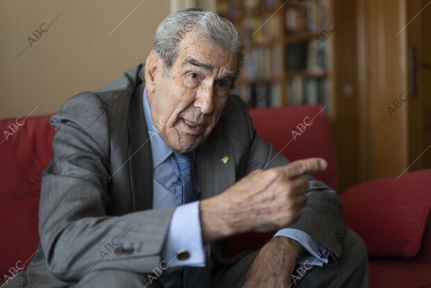 Entrevista A Fernando Suárez en su Casa - Archivo ABC