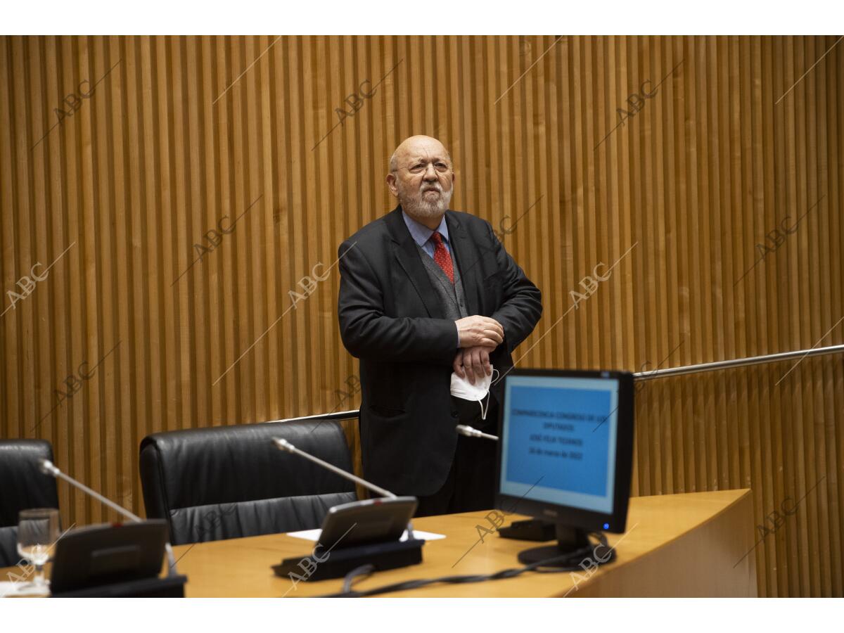 José Félix Tezanos, presidente del Cis, en comisión del Congreso ...