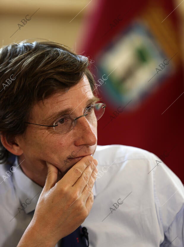 Entrevista con el alcalde de Madrid, José Luis Martínez Almeida ...