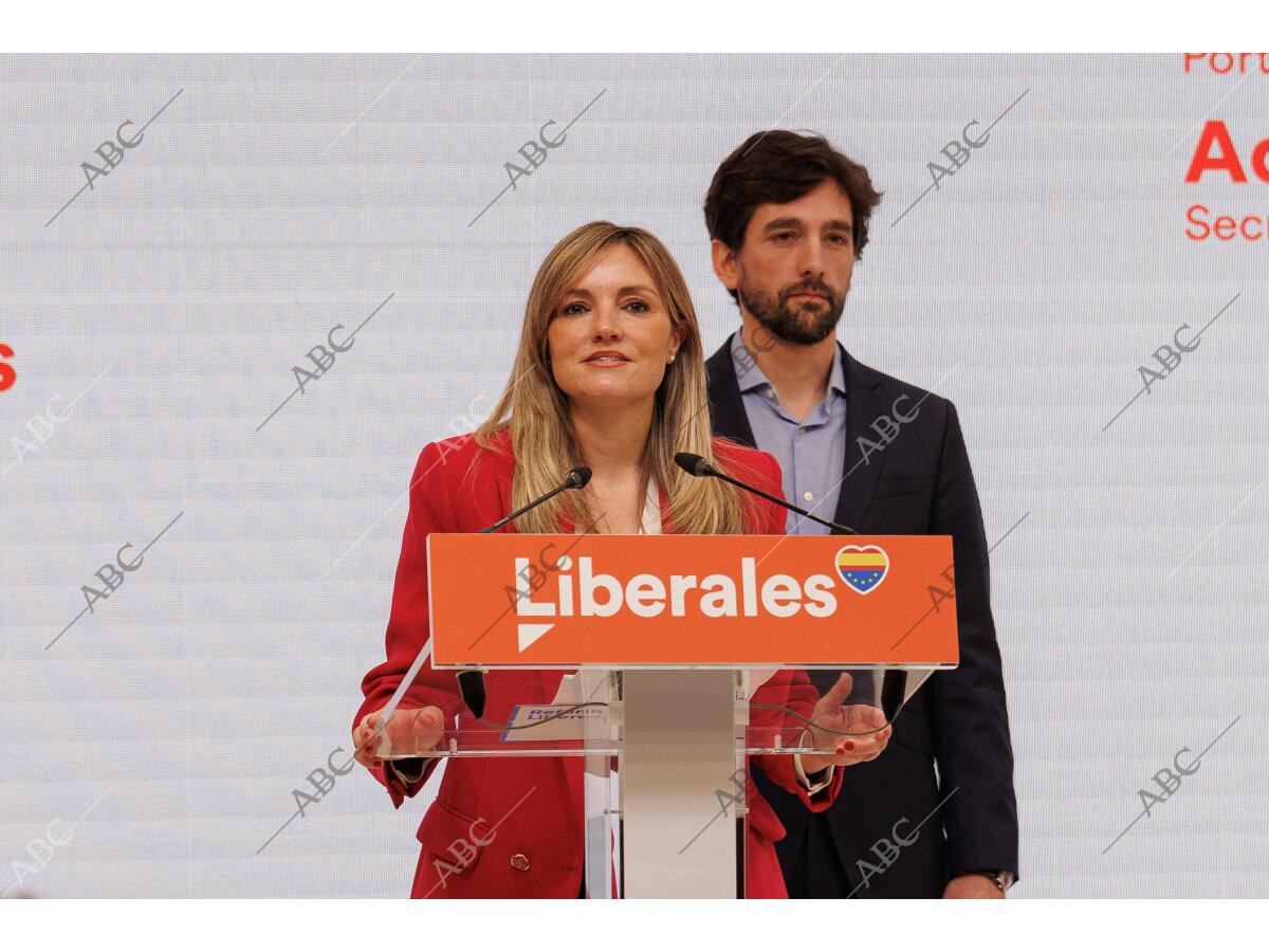 Rueda de prensa de la nueva portavoz electa de Ciudadanos, Patricia ...