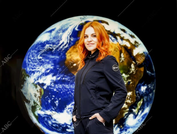 Entrevista a la astronauta española en la reserva de la ESAC, Sara ...