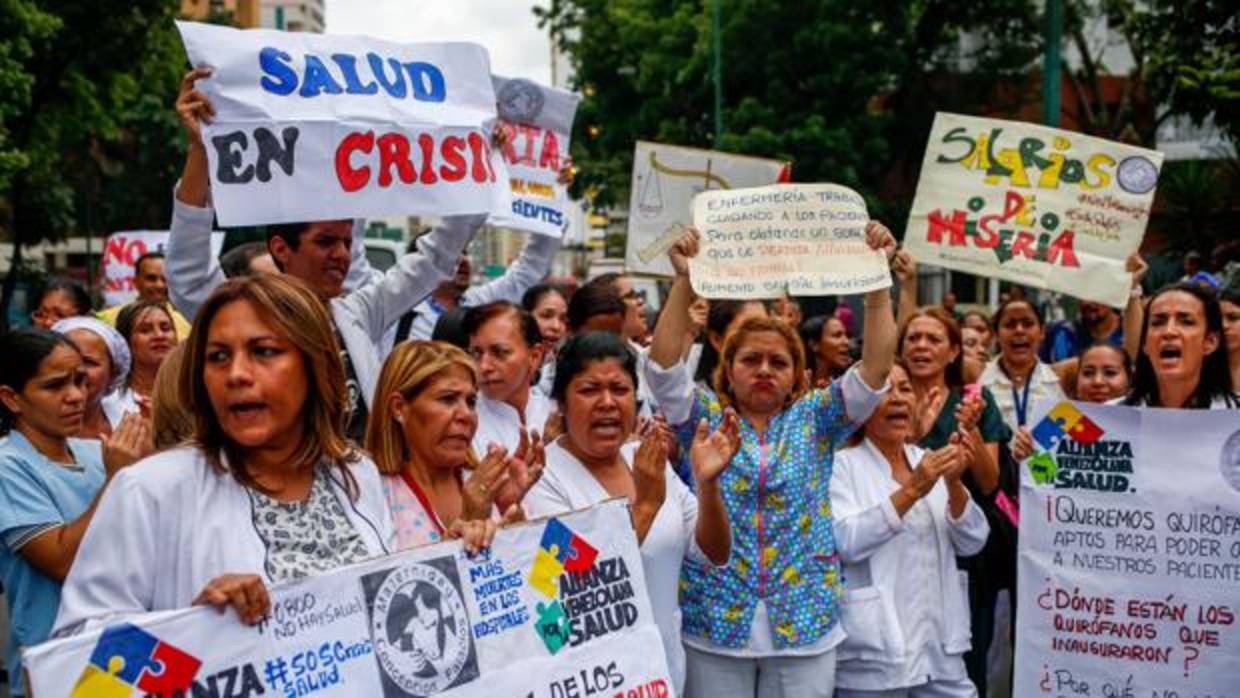 Los médicos y pacientes protestan por la crisis de salud en Venezuela