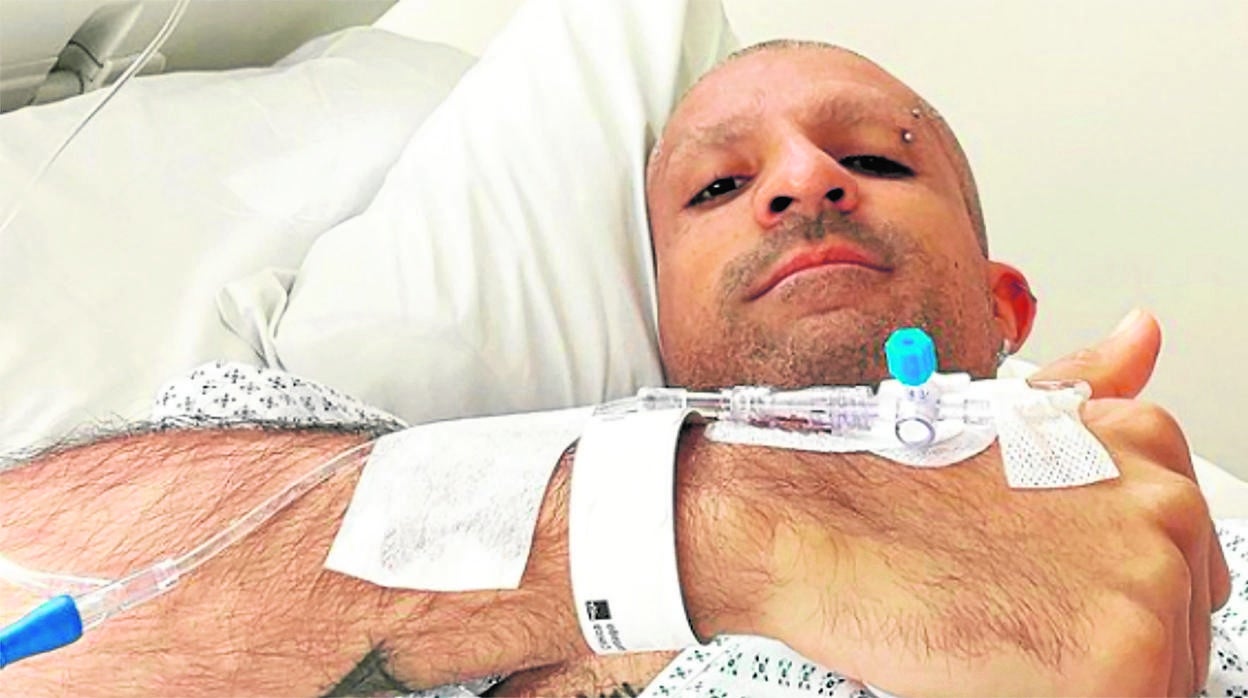 Rodrigo Rojas Vade, el activista chileno que se inventó que tenía cáncer