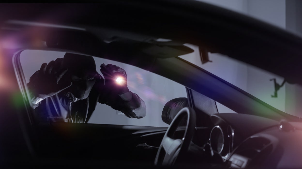 Sencillos consejos para prevenir y dificultar el robo de nuestro coche
