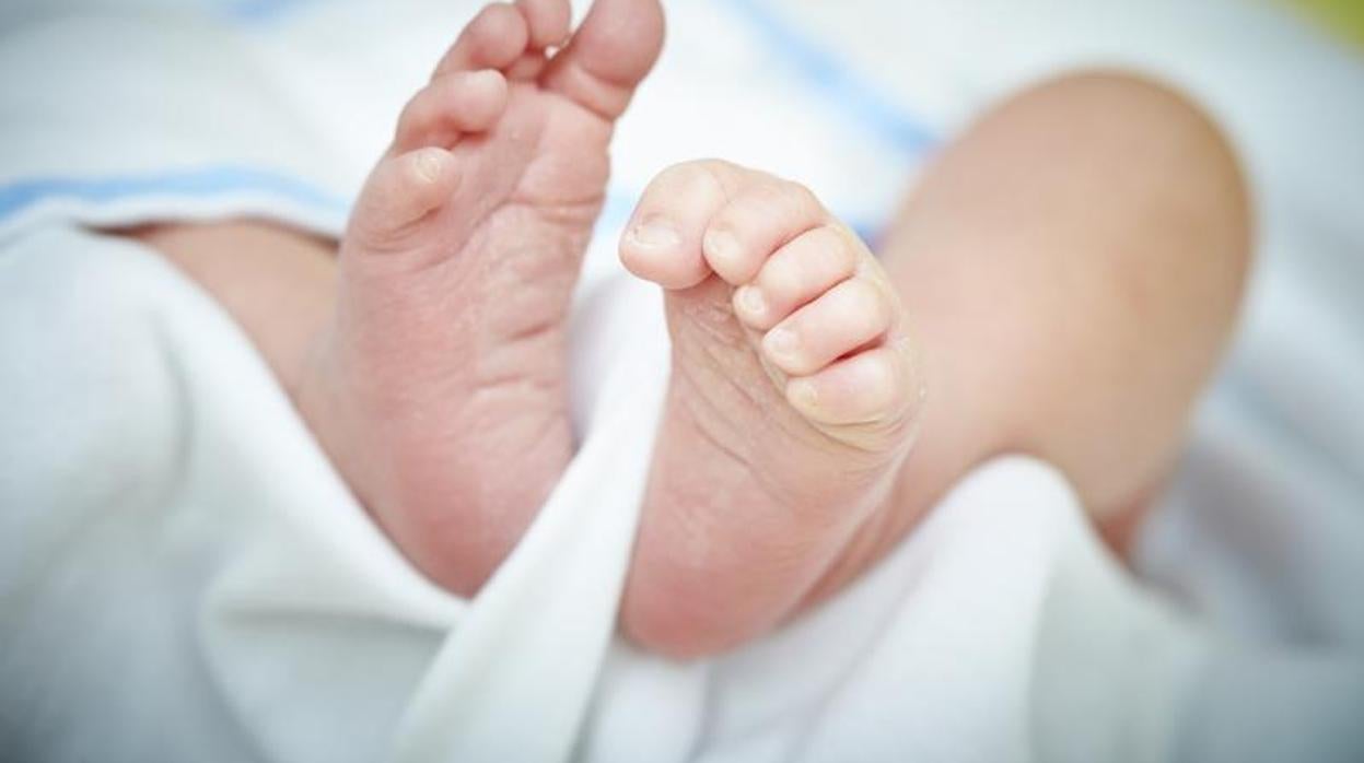 Así deberían ser las primeras horas de vida de un bebé, según el ...