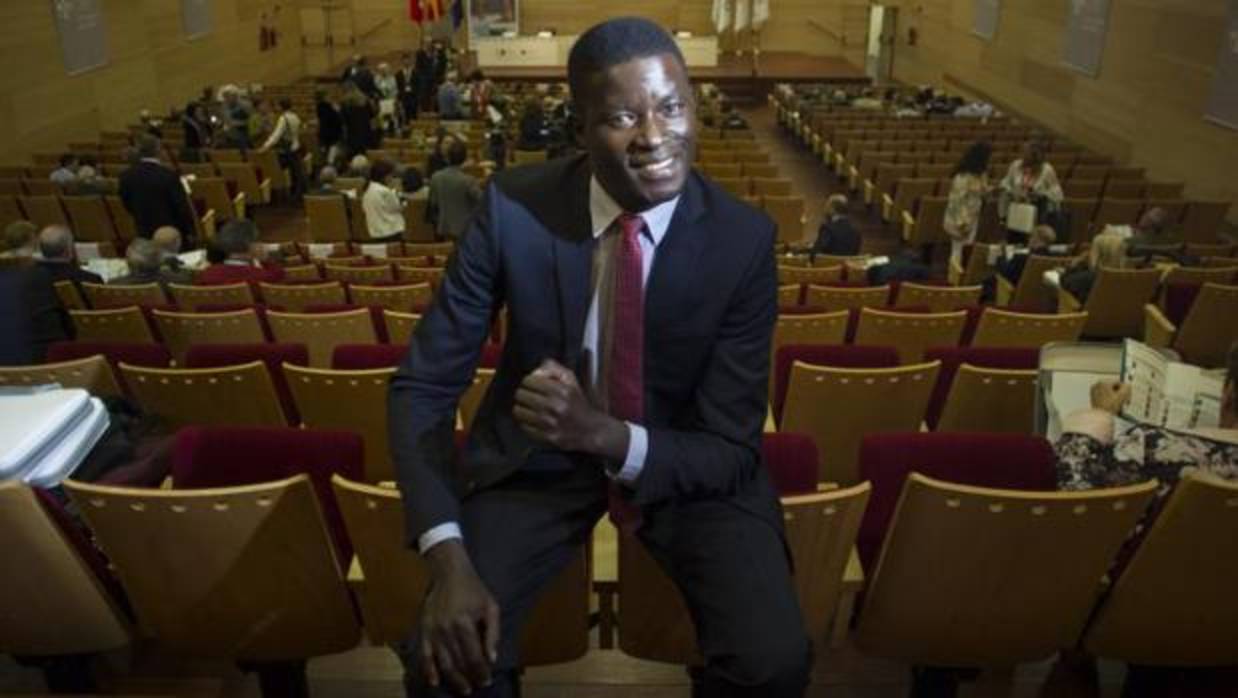 Víctor Ochen: «La ONU tiene presupuesto pero no sabe cómo conseguir la paz»