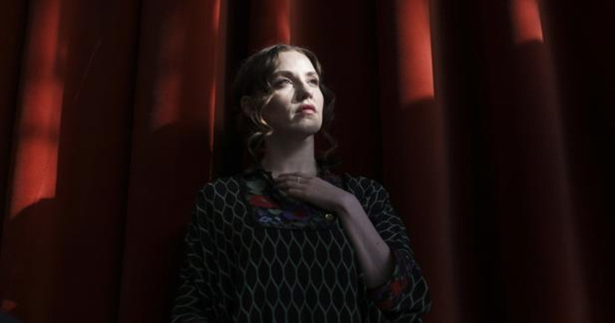 Louise O'Neill, referente del feminismo en Irlanda: «La sociedad hace ...