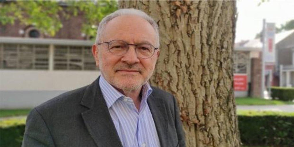 «Seguirá habiendo oleadas hasta que encontremos un tratamiento»