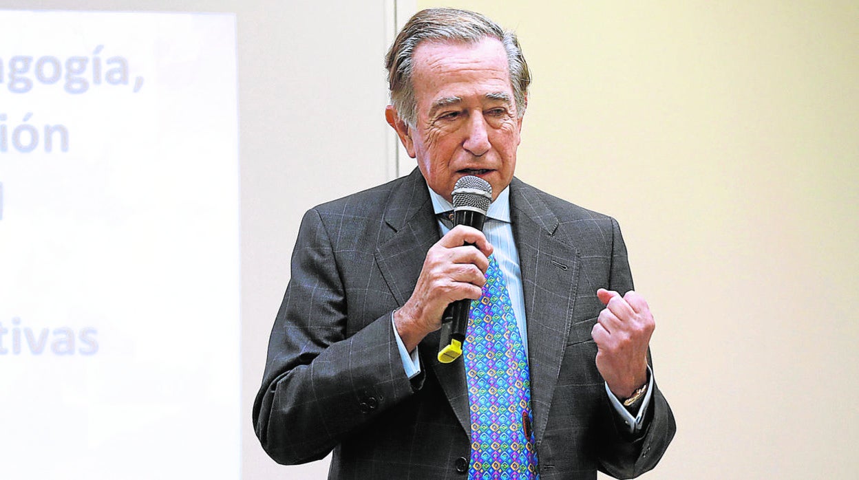 El Dr. Enrique Rojas clausura el Congreso Internacional de la Juventud