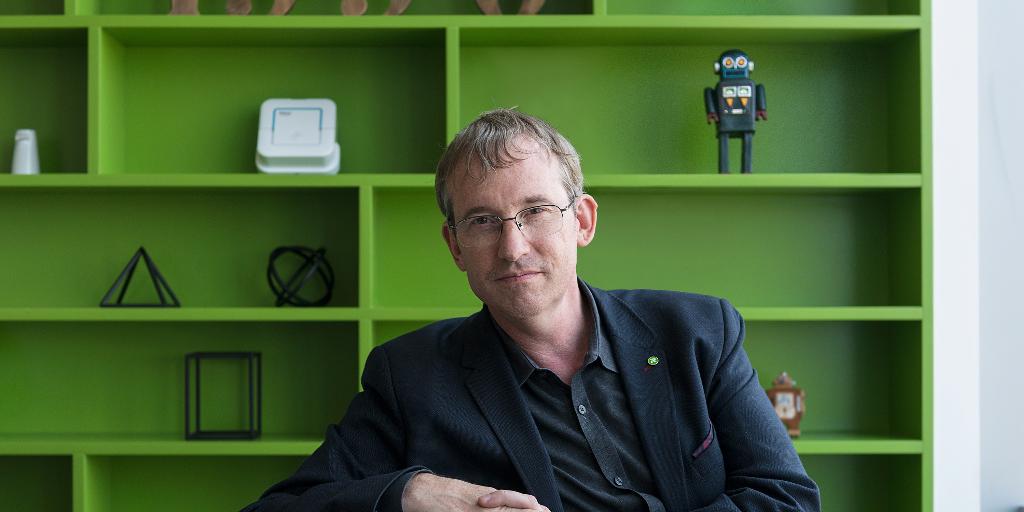 Colin Angle, fundador de iRobot: «Los robots deberían de ser más ...